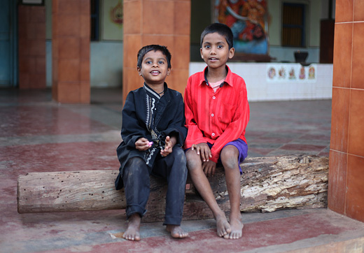Kids in Badami – Musings of a Wandering Mind